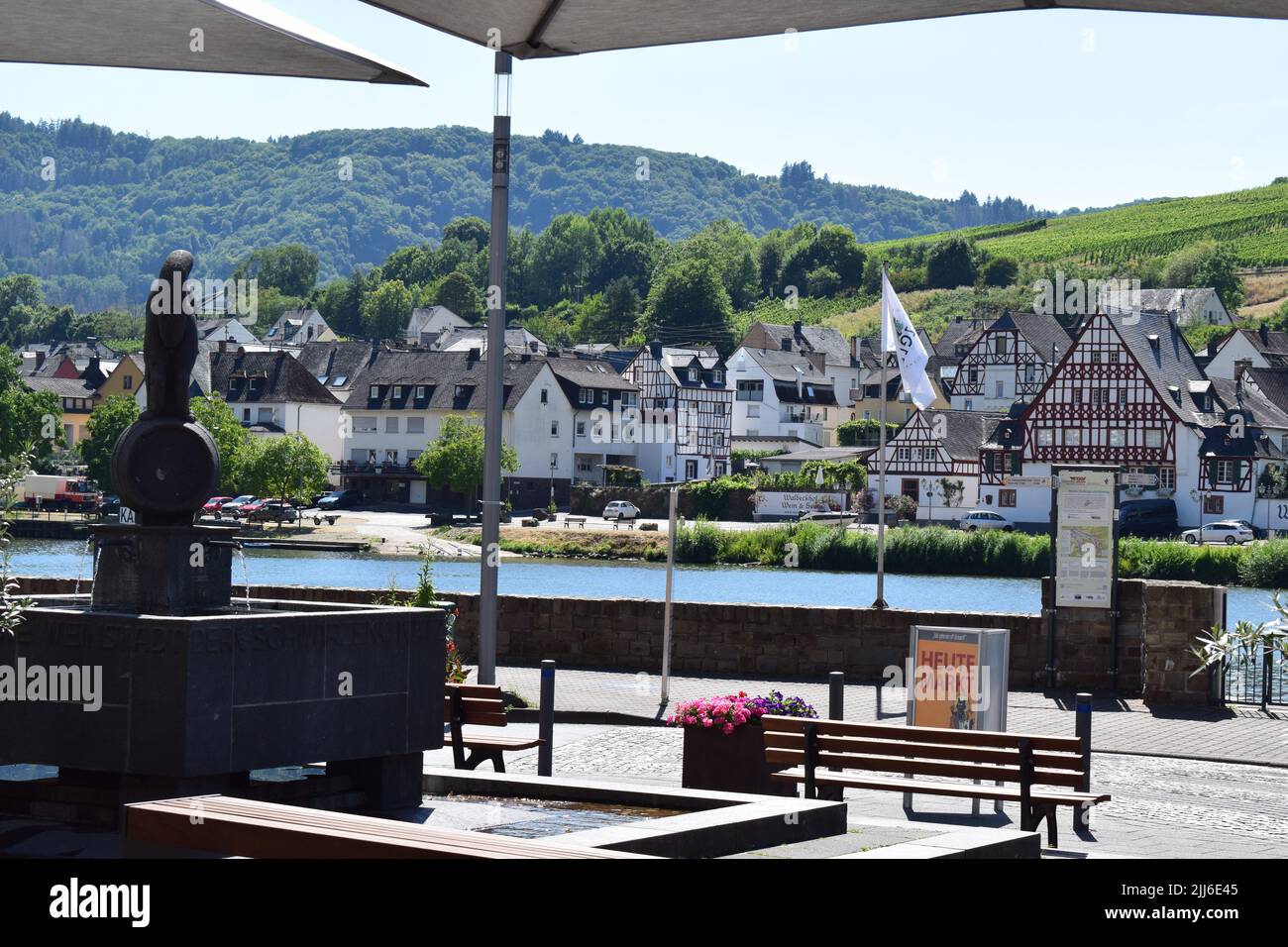 Panorama de zell an der mosel hi-res stock photography and images - Alamy