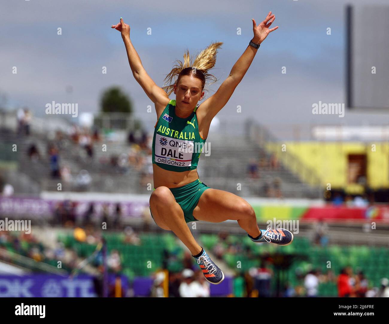 Samantha dale hi-res stock photography and images - Alamy