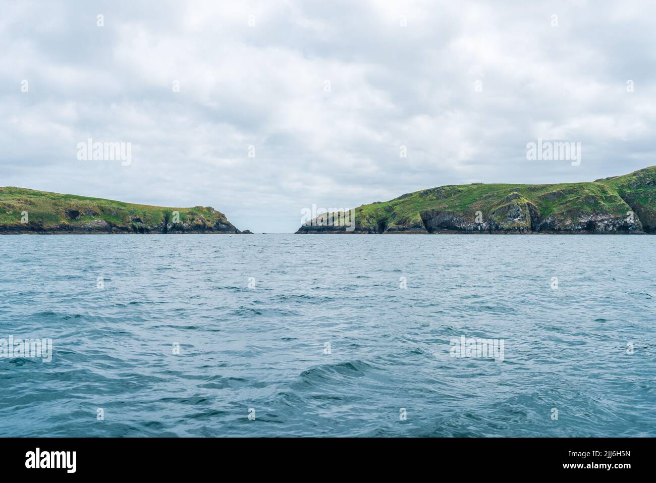Scenic skomer island coastal view hi-res stock photography and images ...