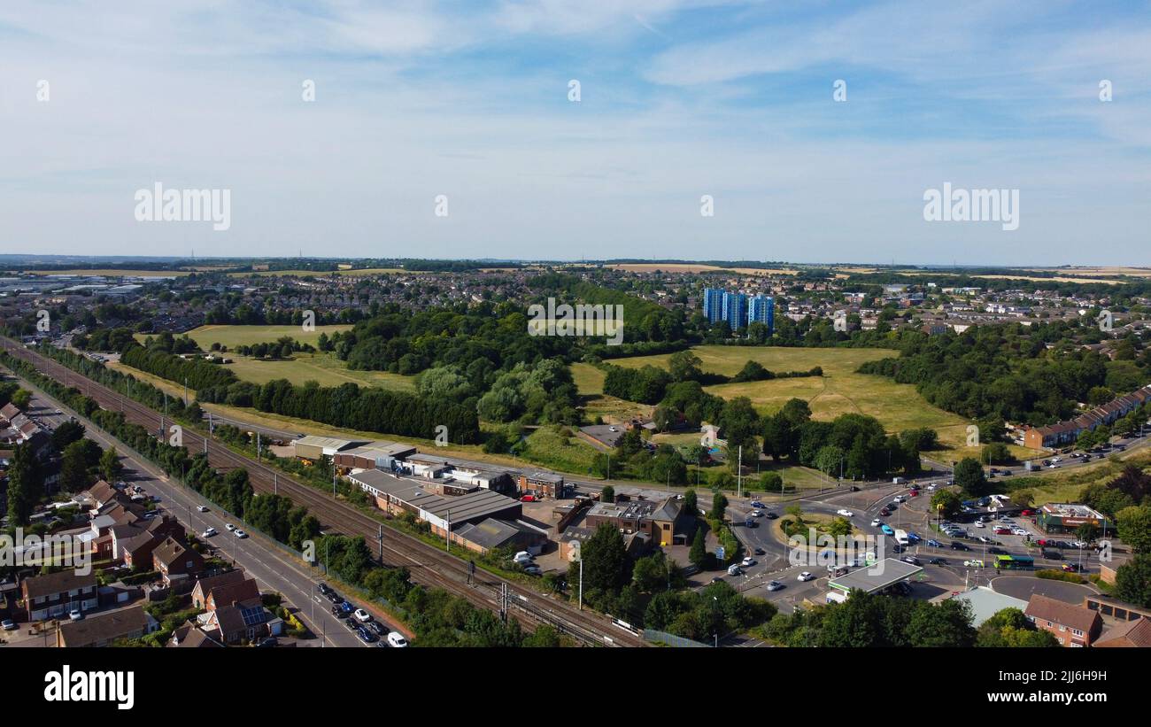 Luton london england railway station hi-res stock photography and ...