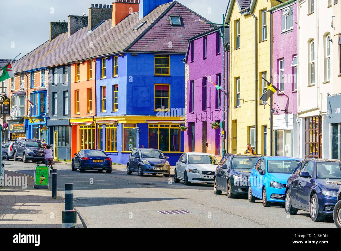 Street view of Llanberis, a village in Gwynedd, northwest Wales Stock ...