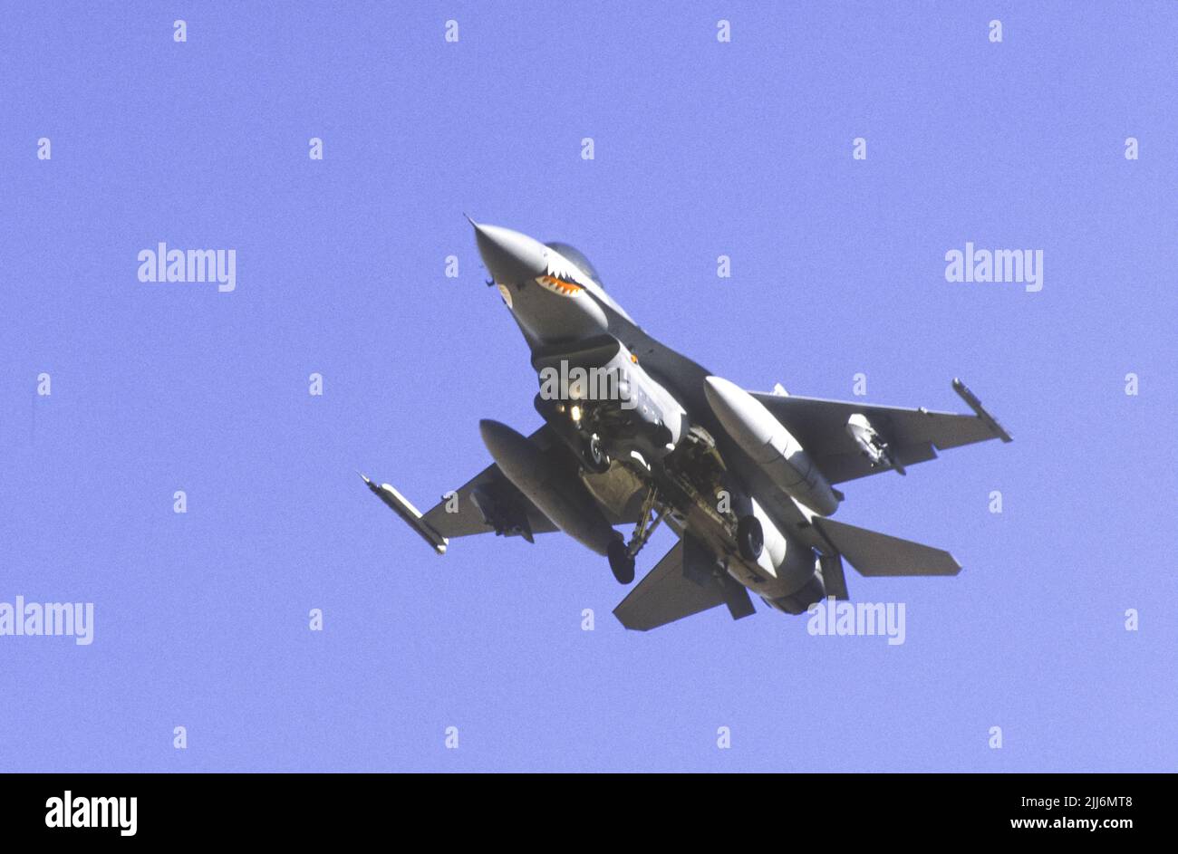 General Dynamics F-16 Fighting Falcon on approach for landing Stock ...