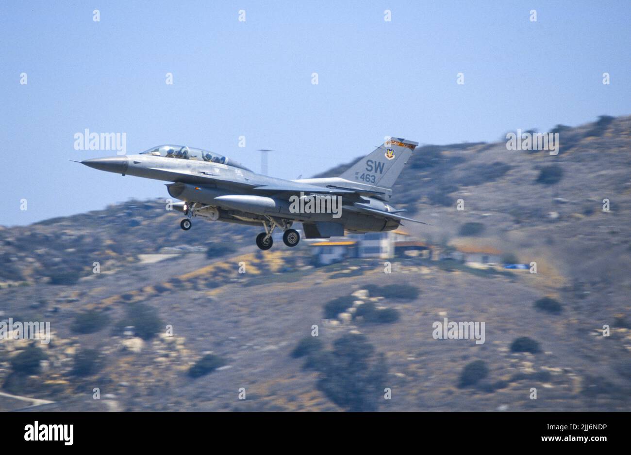 General Dynamics F-16 Fighting Falcon landing at Gillespie Field in El ...