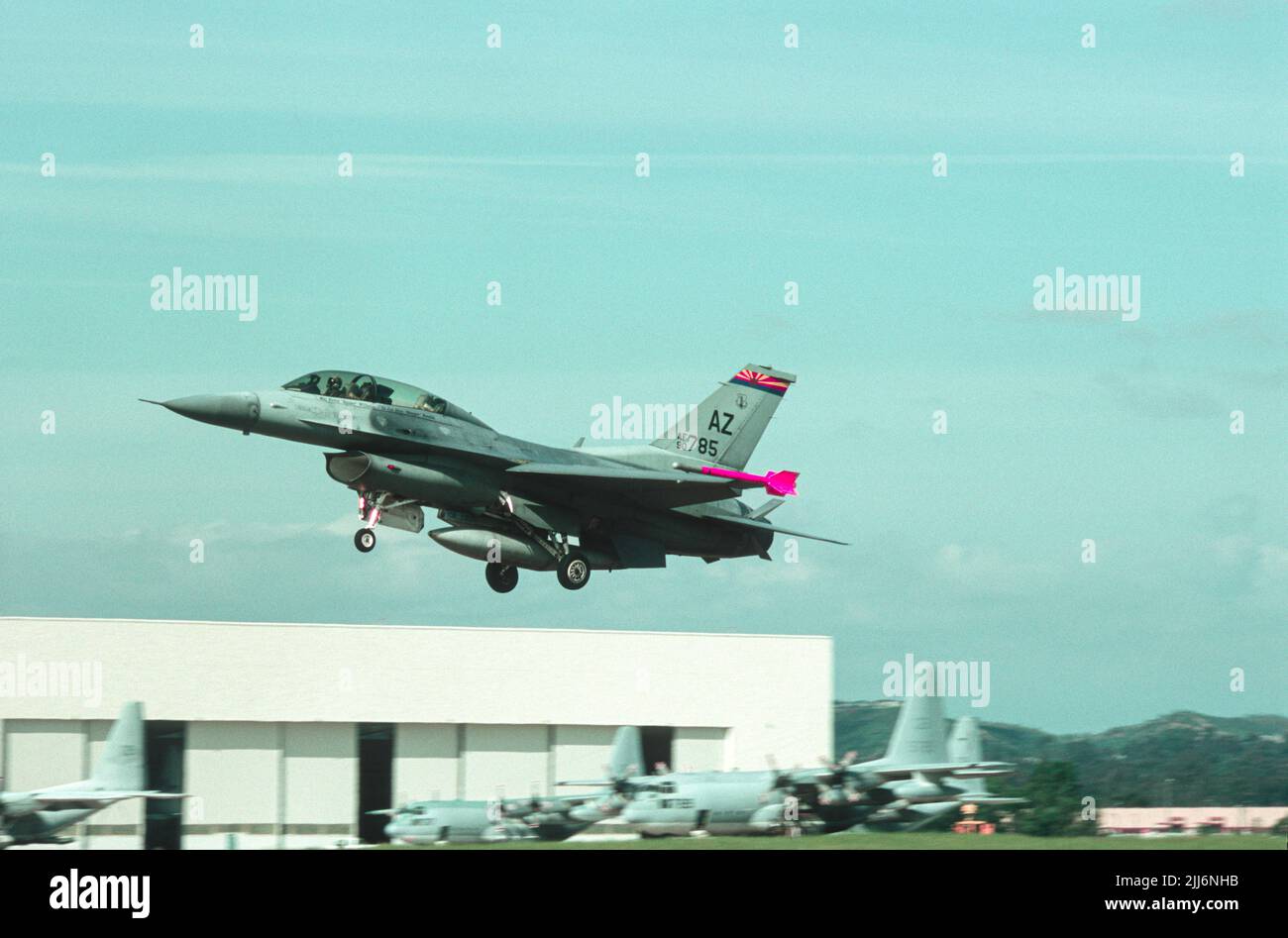General Dynamics F-16 Fighting Falcon from the AZ ANG landing at MCAS ...