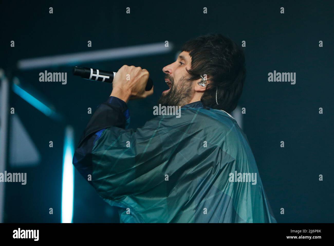 Sergio Pizzorno lead singer of Kasabian Stock Photo - Alamy