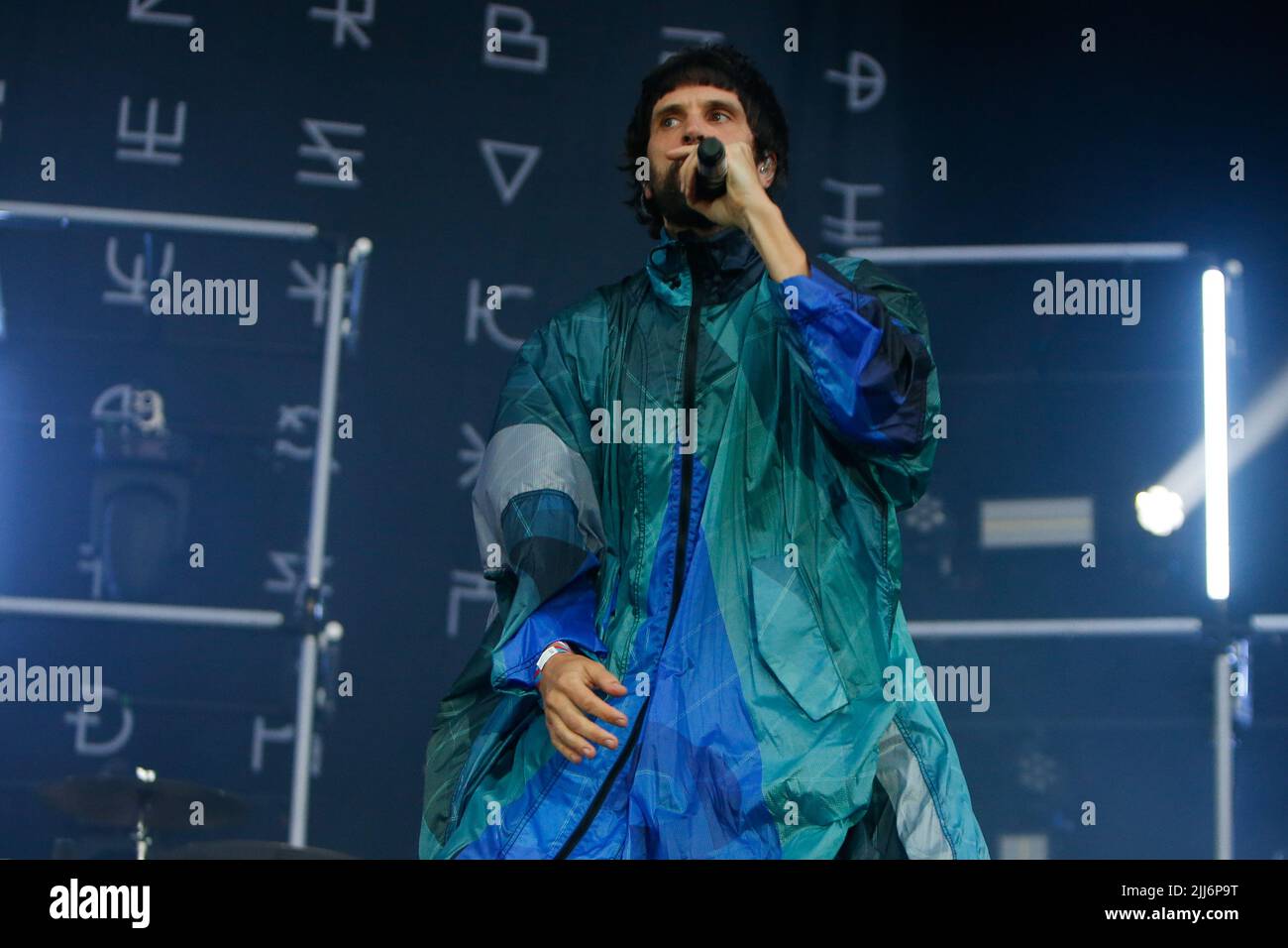 Sergio Pizzorno lead singer of Kasabian Stock Photo - Alamy