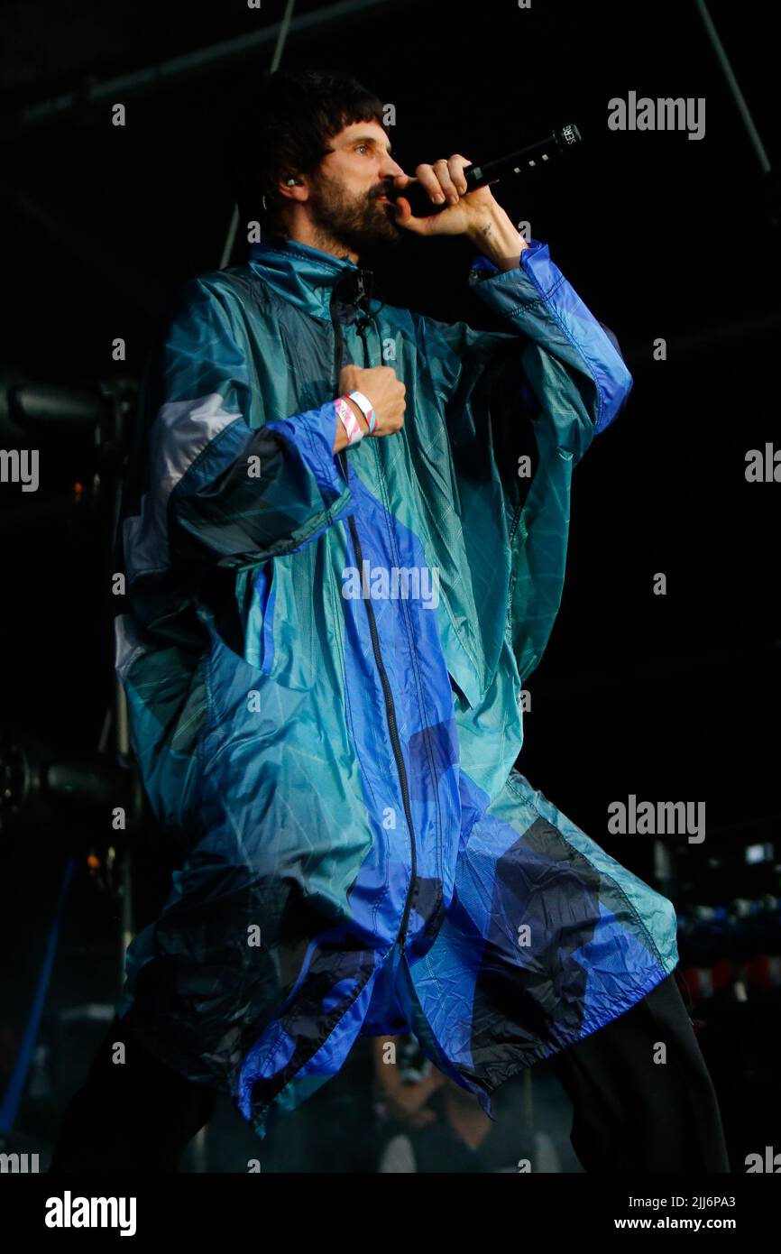Sergio Pizzorno lead singer of Kasabian Stock Photo - Alamy