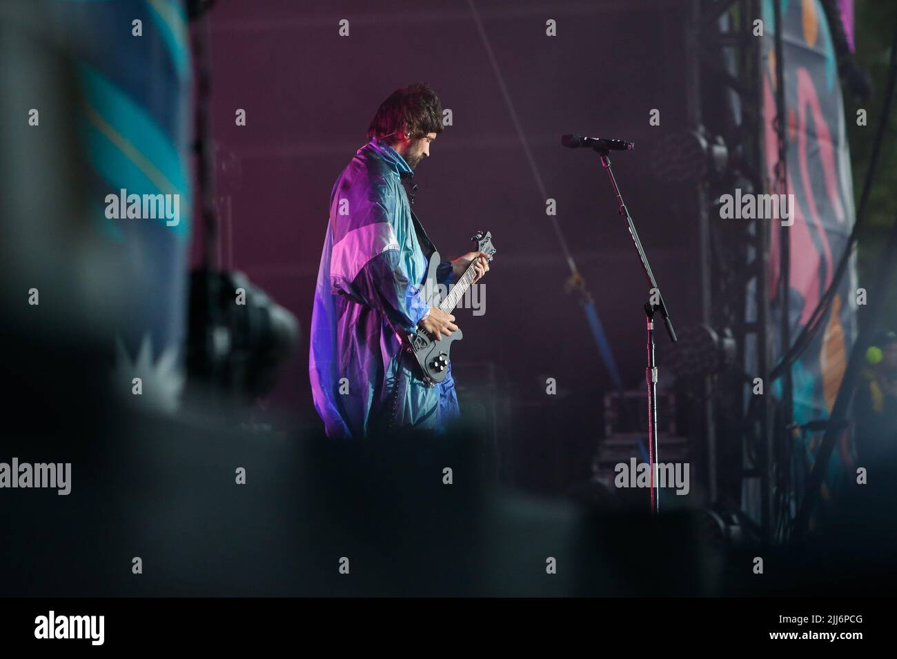 Sergio Pizzorno lead singer of Kasabian Stock Photo - Alamy