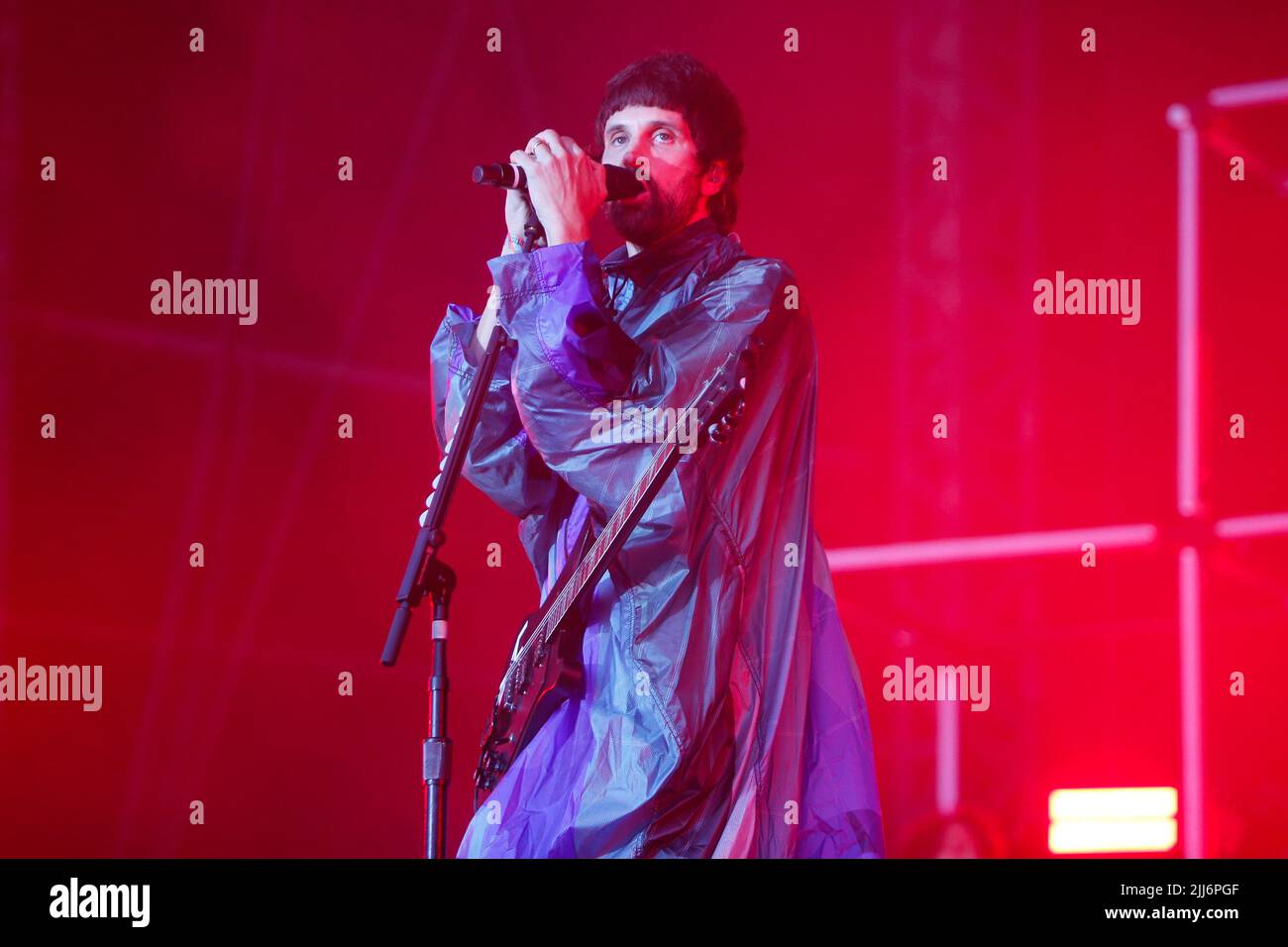Sergio Pizzorno lead singer of Kasabian Stock Photo - Alamy
