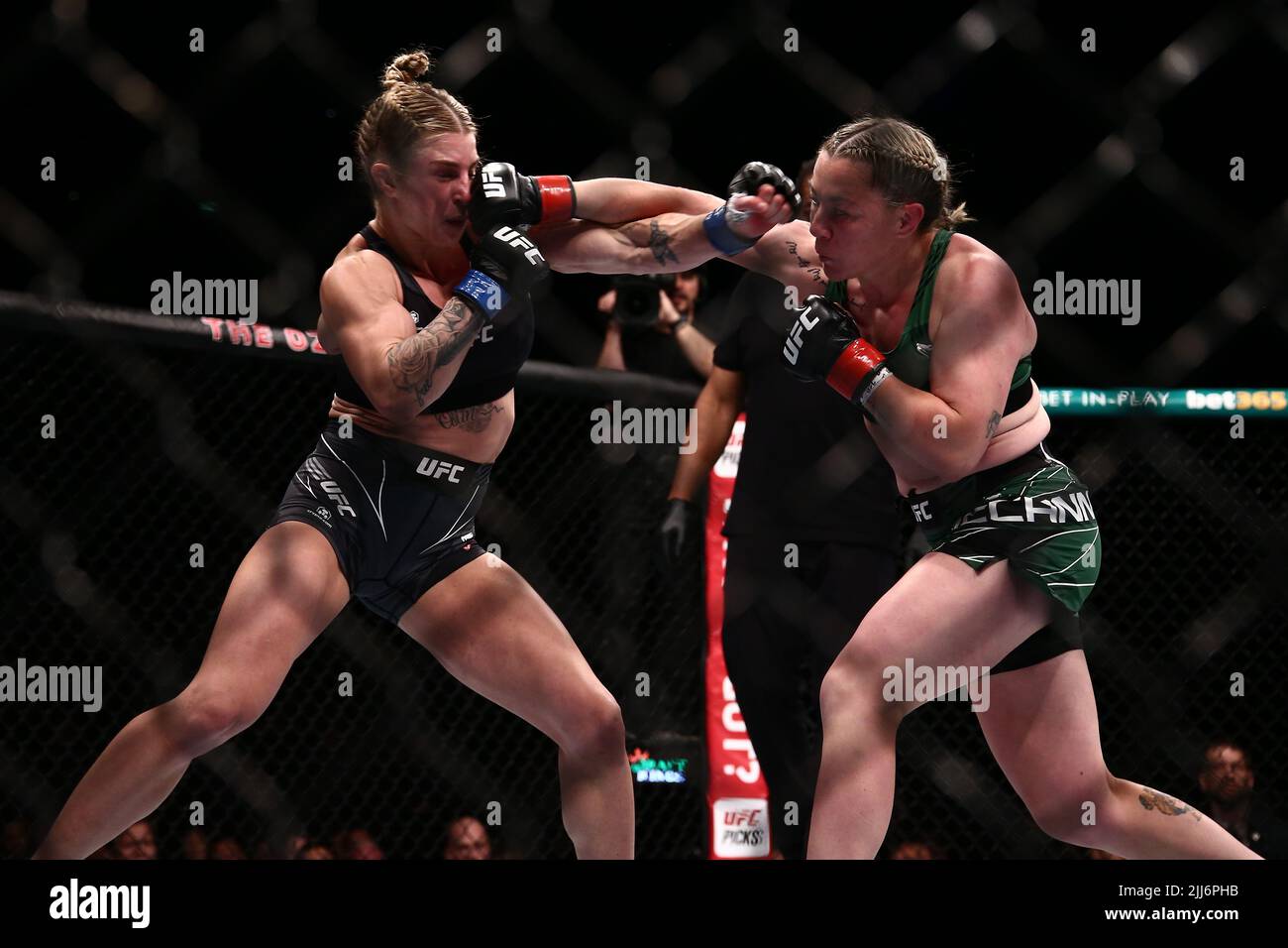 Hannah riley hi-res stock photography and images - Alamy