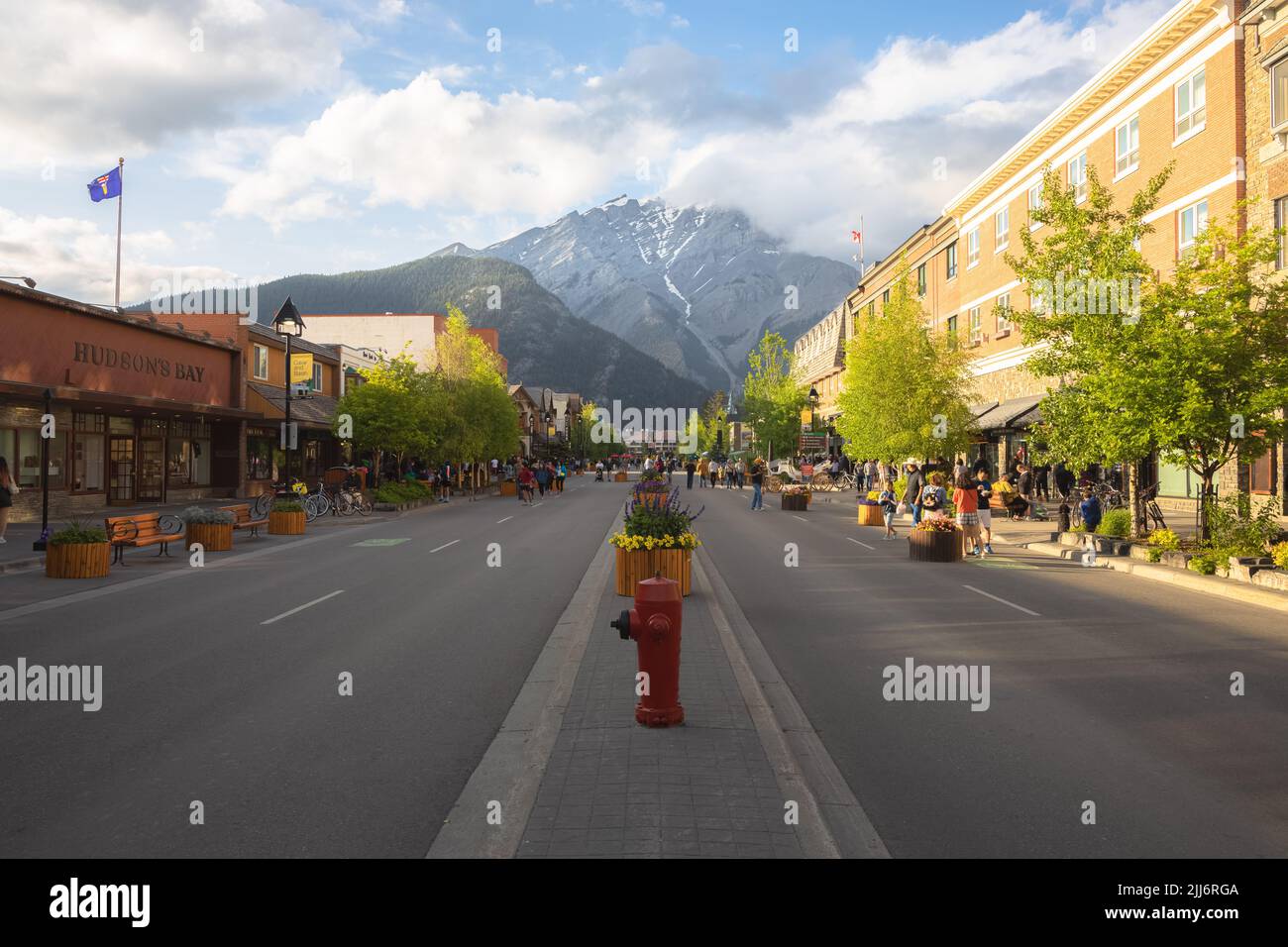 Banff. Alberta, Canada - July 3, 2022: The main shopping and tourist ...