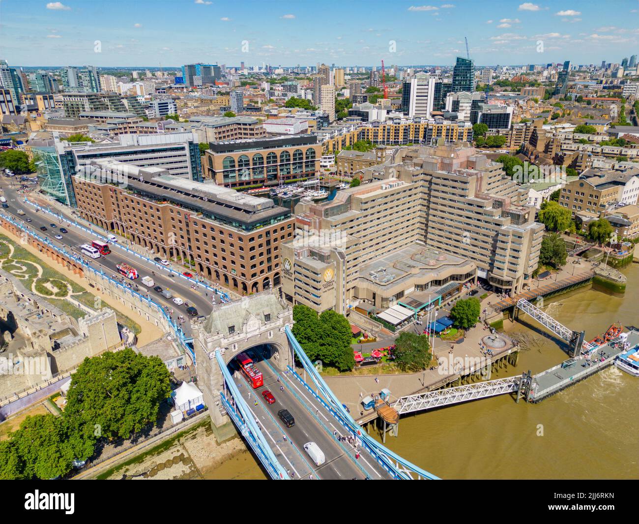 Guoman hi-res stock photography and images - Alamy