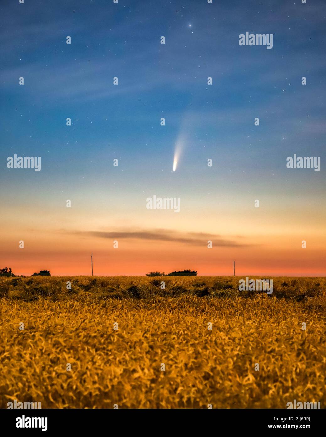 Comet over clouds hi-res stock photography and images - Alamy