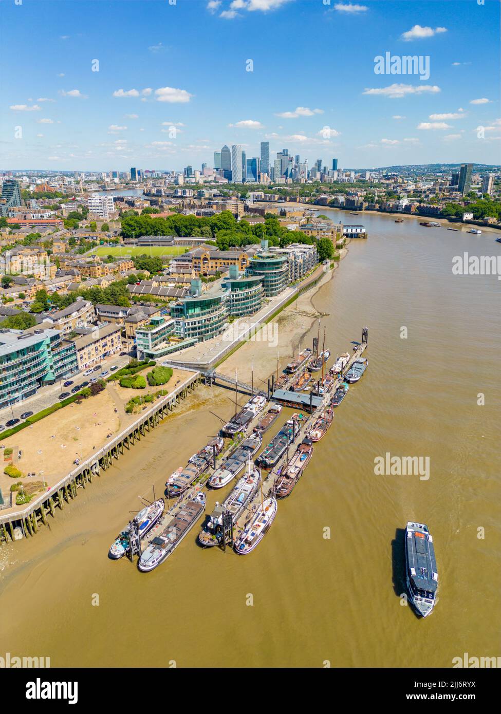 Aerial photo drought of River Thames London receding water levels Stock ...