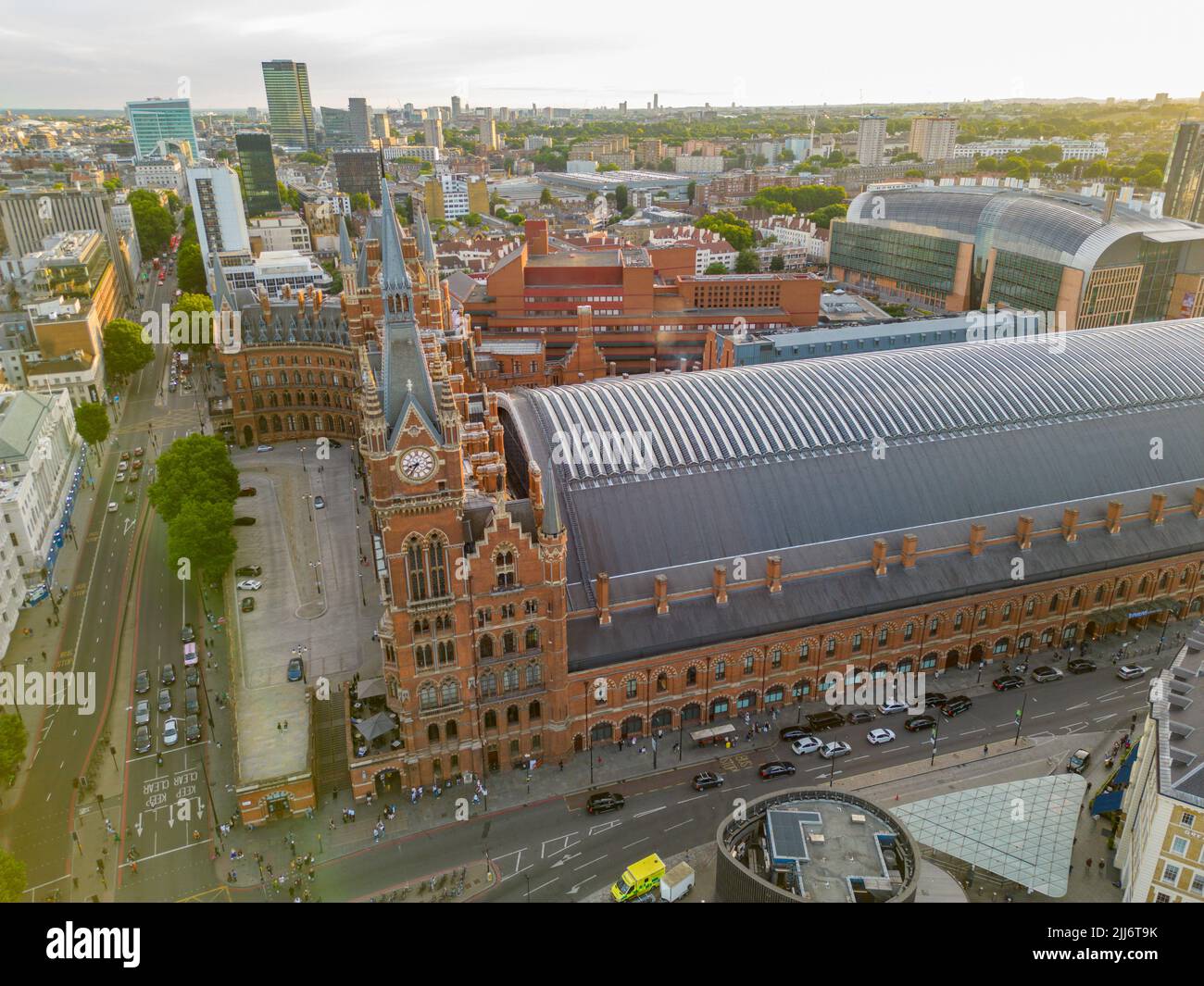 St pancras international aerial hi-res stock photography and images - Alamy
