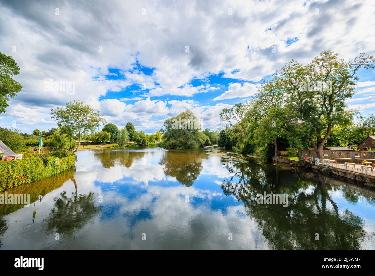 The River Avon in Fordingbridge, a small village in the New Forest ...