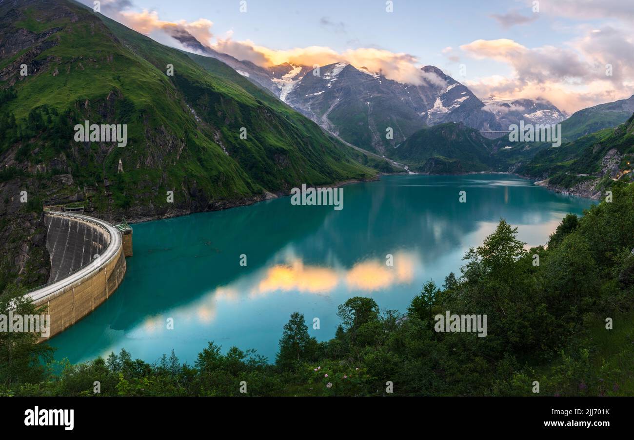 Beautiful Kaprun high mountain reservoir in Austria with waterscape ...