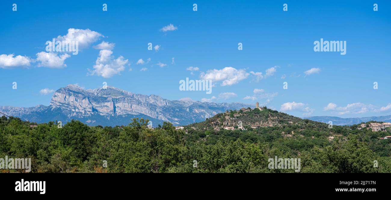 magnificent view over the Parque natural de la Sierra y los Cañones de ...