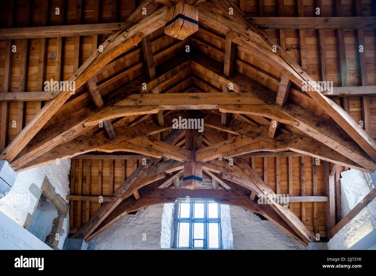 Vaulted wood ceiling beams hi-res stock photography and images - Alamy
