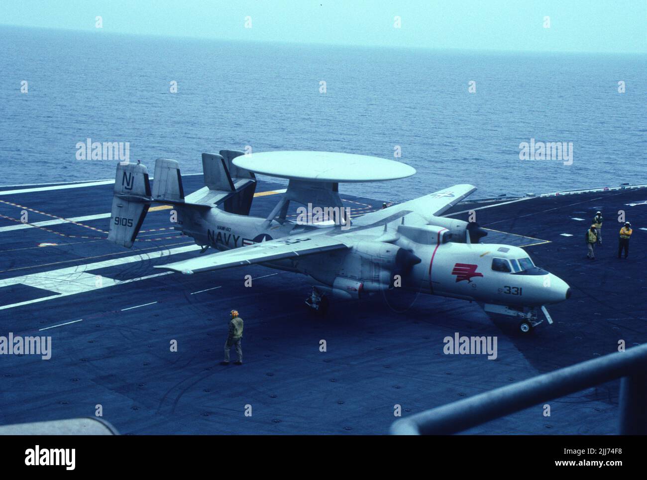 Grumman e2c hawkeye hi-res stock photography and images - Alamy