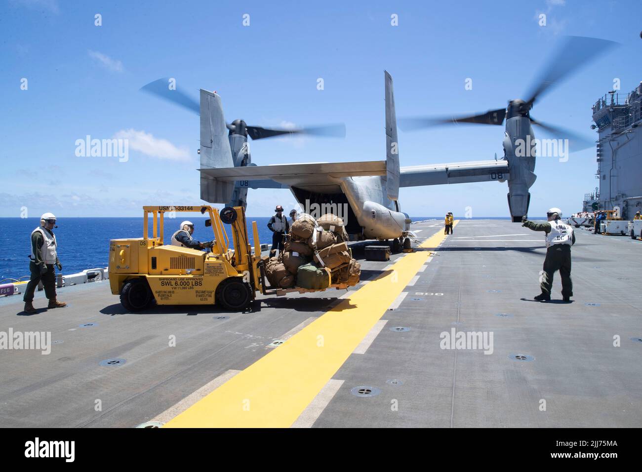 Amphibious cargo carrier hi-res stock photography and images - Alamy