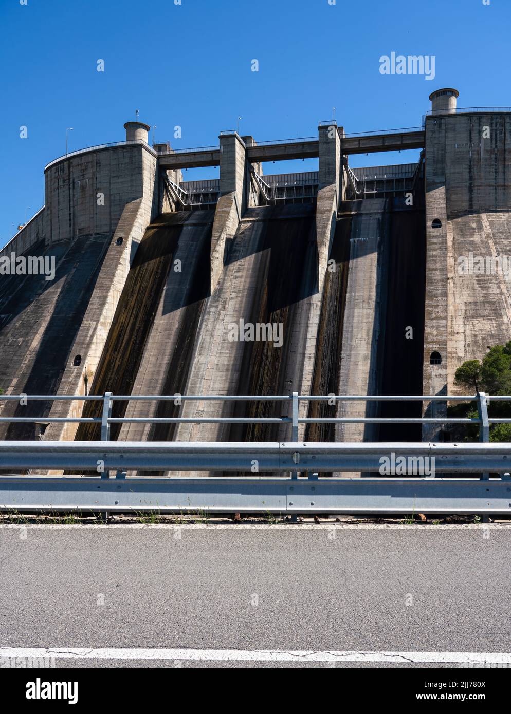El Grado Dam, Hydro-Electricity Generation, Huesca, Spain Stock Photo ...