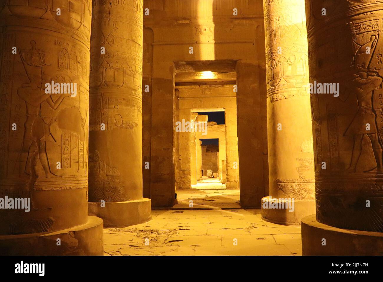 Kom ombo temple carvings hi-res stock photography and images - Alamy