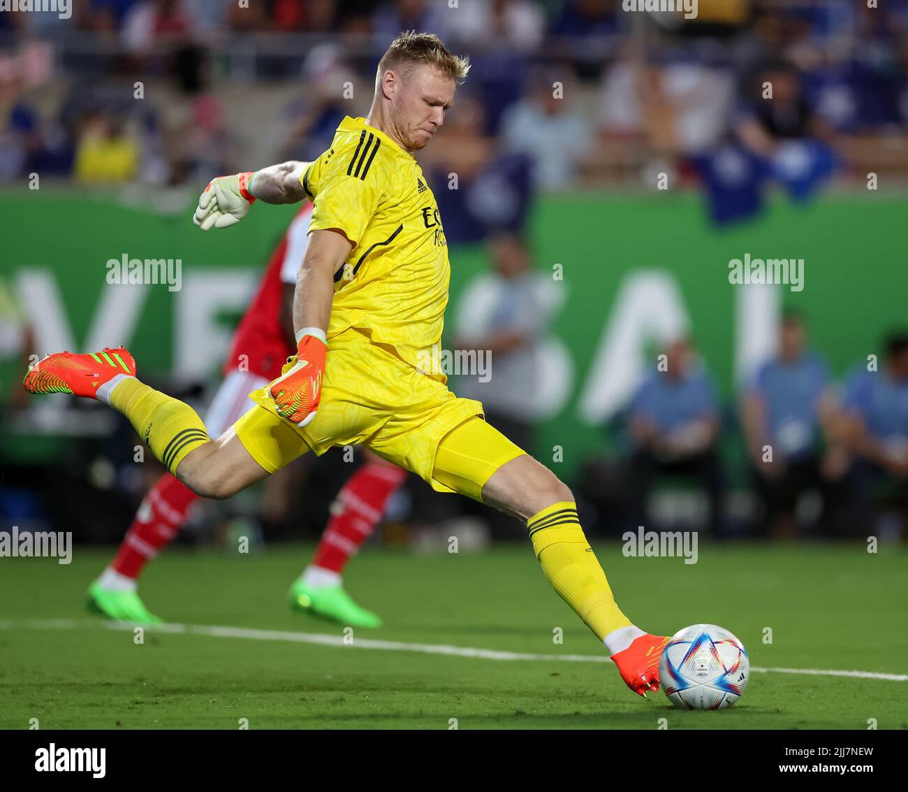 Aaron ramsdale 2022 23 hi-res stock photography and images - Alamy