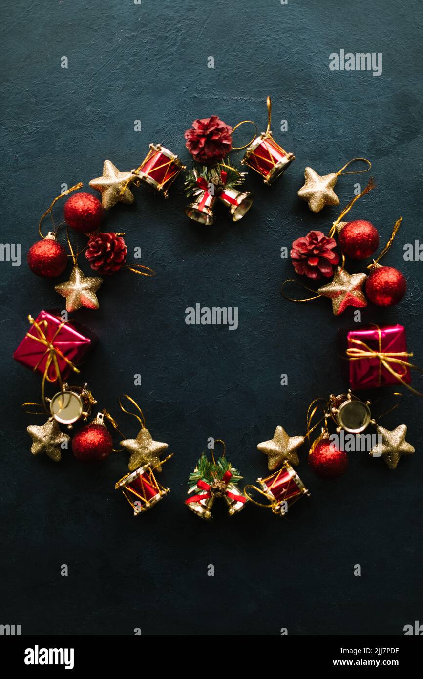 christmas wreath decor circle holiday background Stock Photo - Alamy