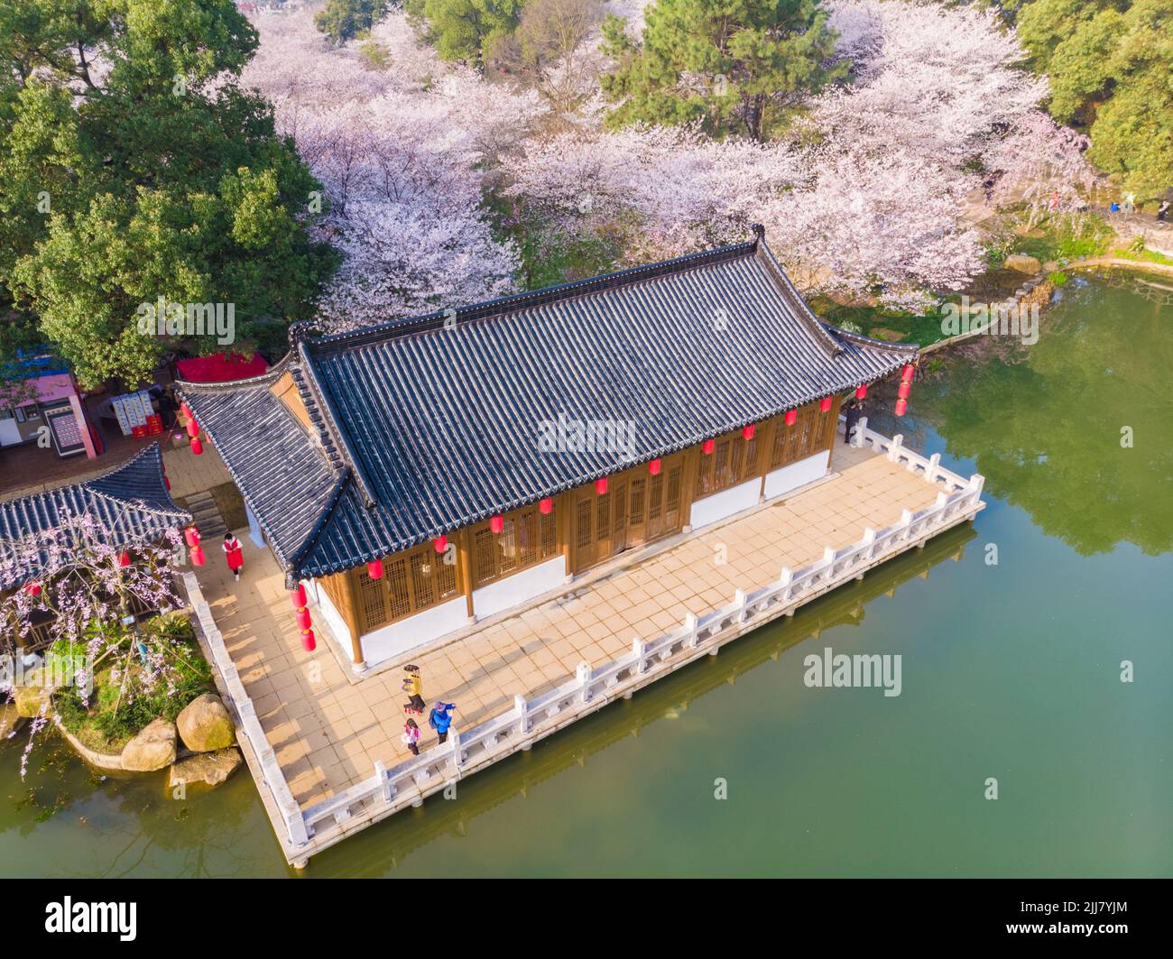 Five flowers lake china hi-res stock photography and images - Alamy