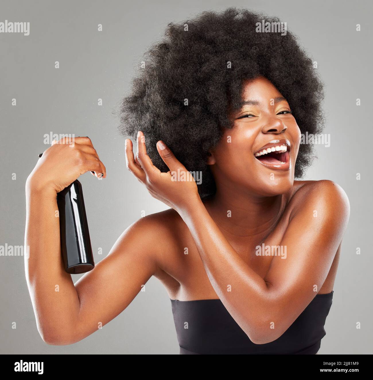 Styling pose hi-res stock photography and images - Alamy