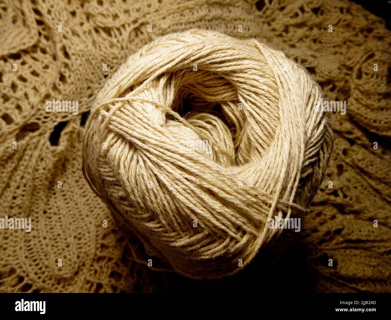 Linen Yarn in a skein. Close-up. Knitting Stock Photo - Alamy