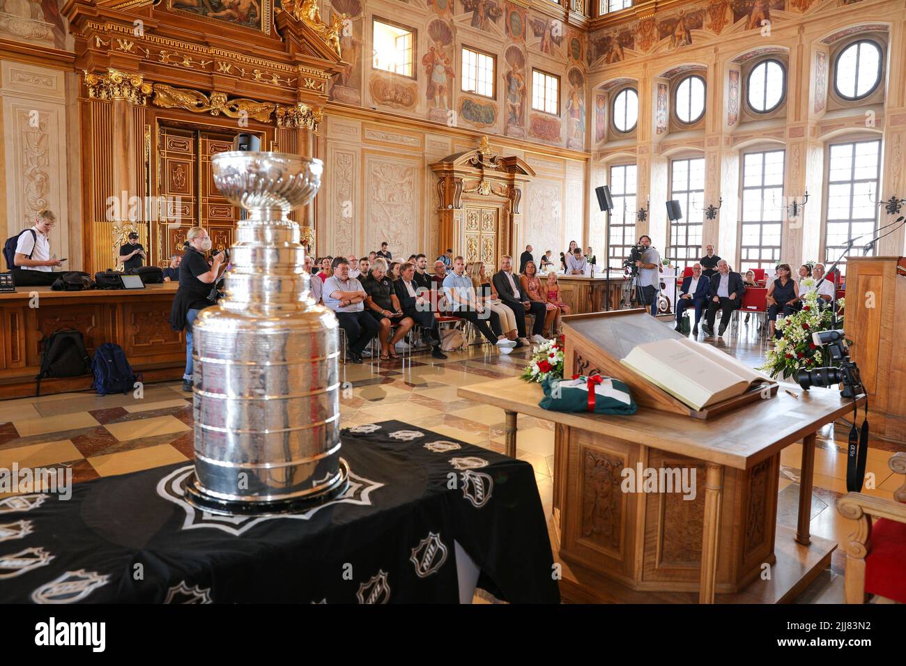 Stanley cup avalanche hi-res stock photography and images - Alamy
