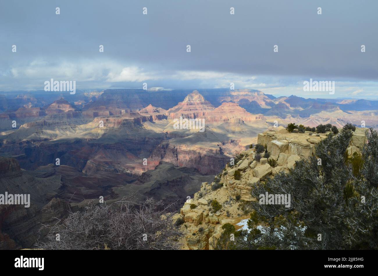 Dark skies over desert hi-res stock photography and images - Alamy