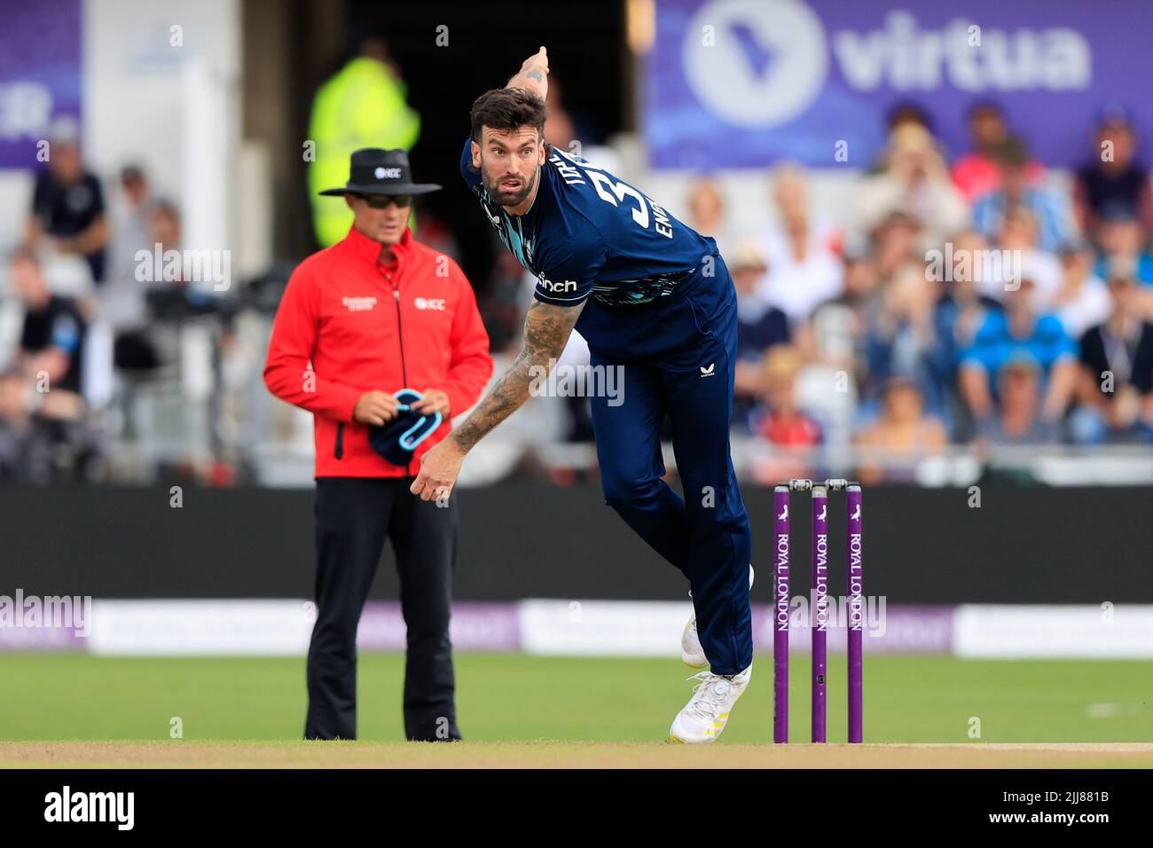 Reece Topley bowling for England Stock Photo - Alamy