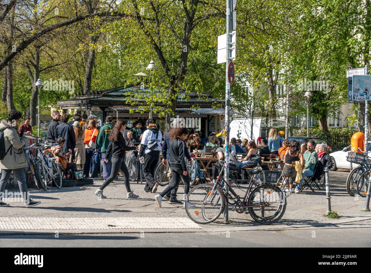 Pavillon am ufer hi-res stock photography and images - Alamy
