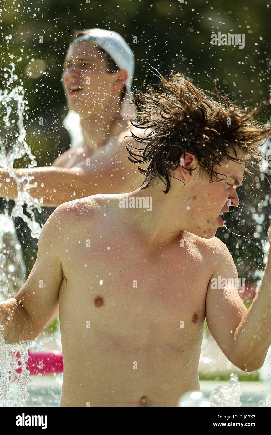 Polish instagram star and influencer Jacob Borkowski cools in fountains ...