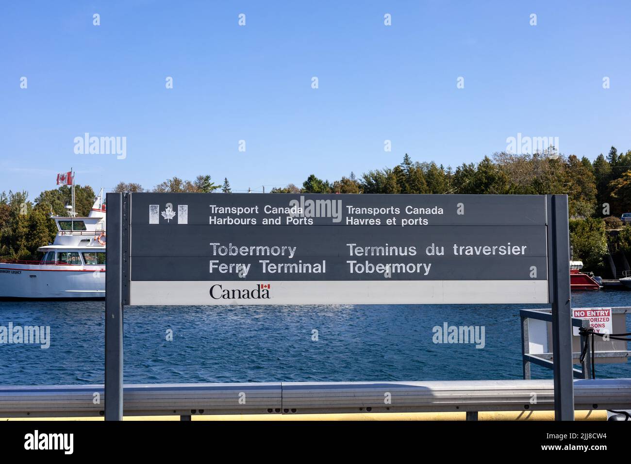 Tobermory ferry terminal sign hi-res stock photography and images - Alamy
