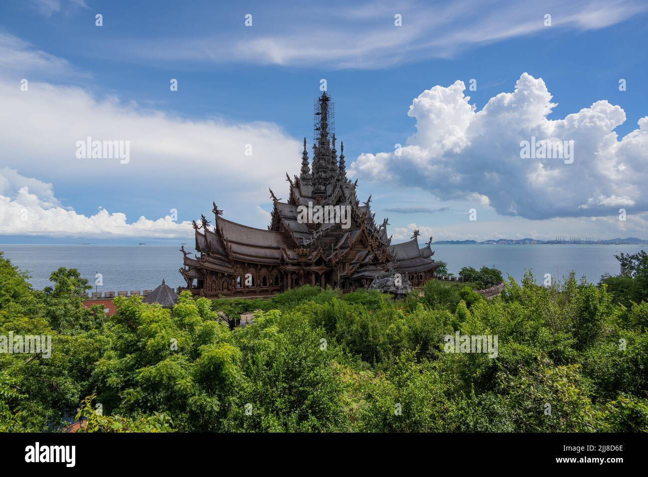 The Sanctuary of Truth is a Buddhist temple-style memorial in Pattaya ...