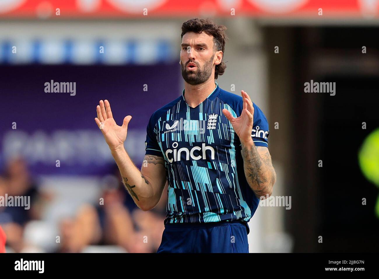Reece Topley of England reacts to a near miss Stock Photo - Alamy