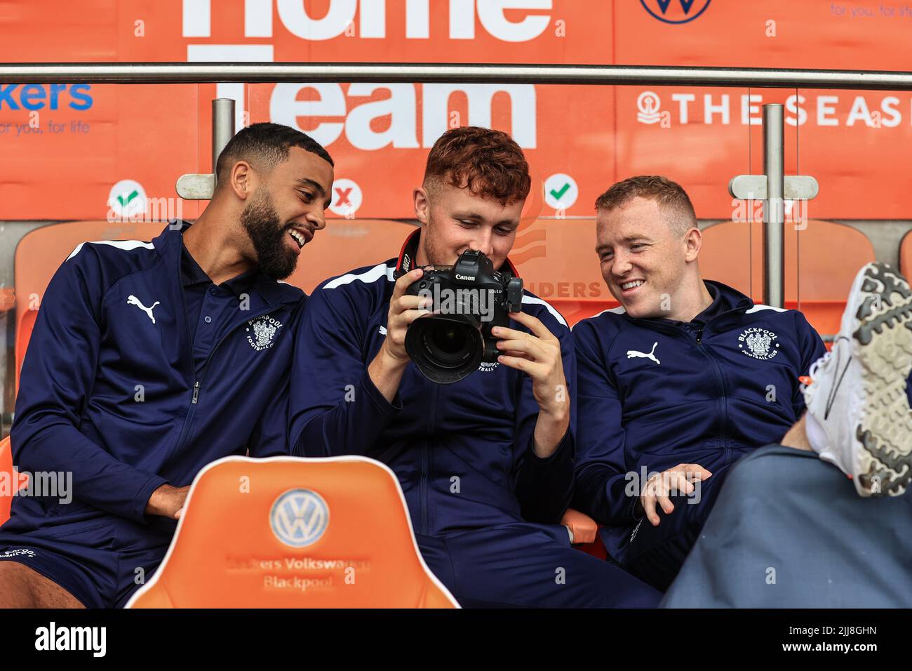 CJ Hamilton #22 of Blackpool and Shayne Lavery #19 of Blackpool check ...