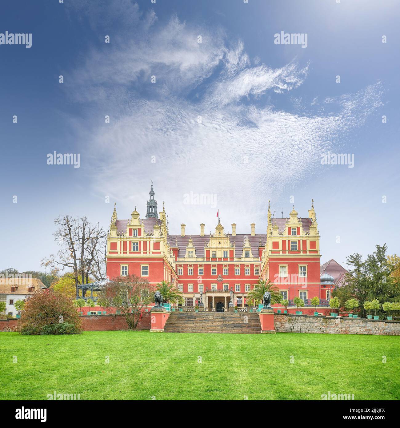 Muskau castle hi-res stock photography and images - Alamy