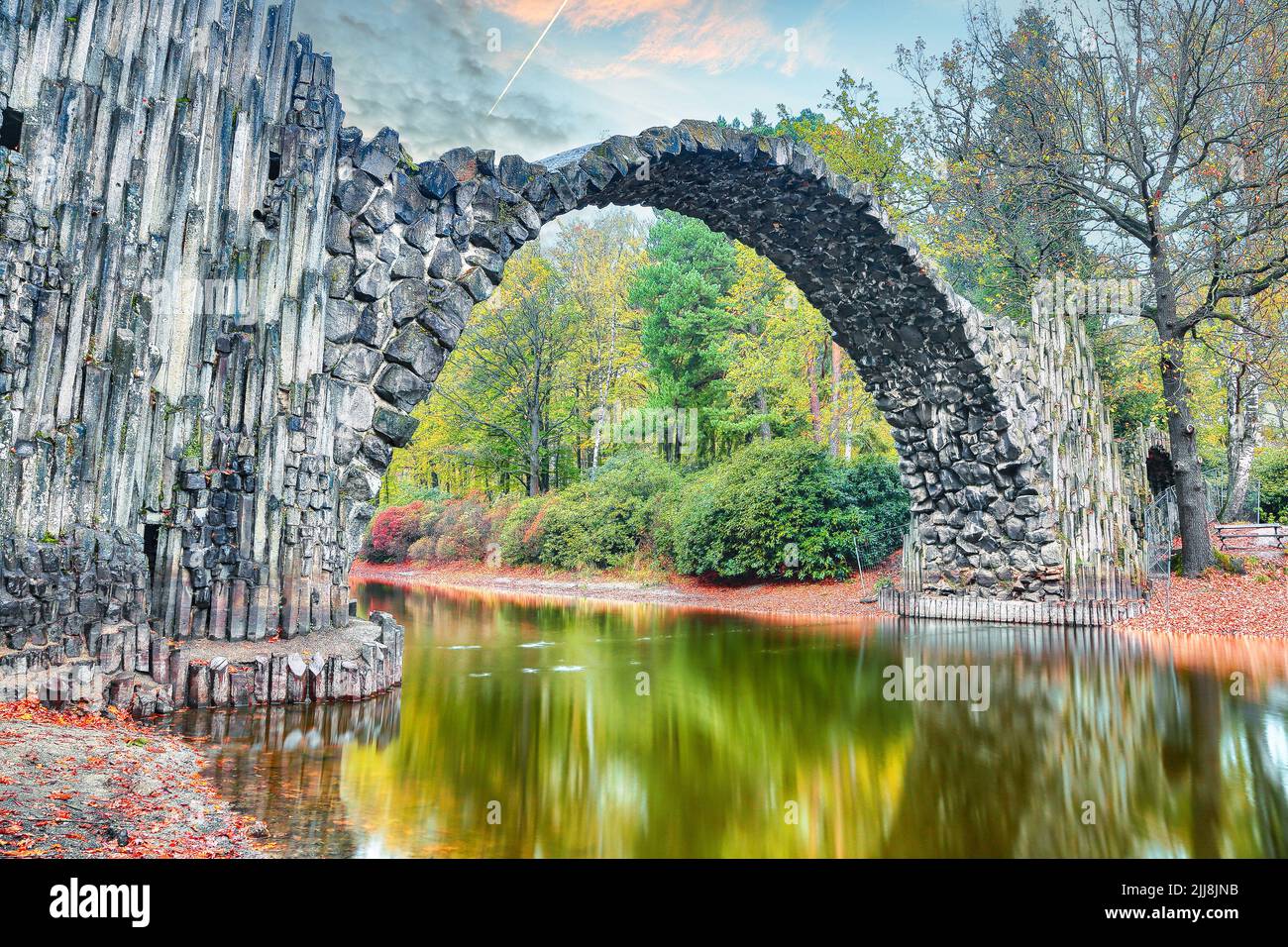 Unbelievable autumn landscape in Azalea and Rhododendron Park Kromlau ...