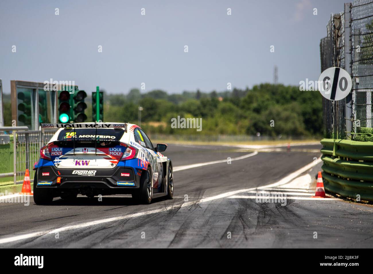18 MONTEIRO Tiago (PRT), LIQUI MOLY Team Engstler, Honda Civic Type R ...