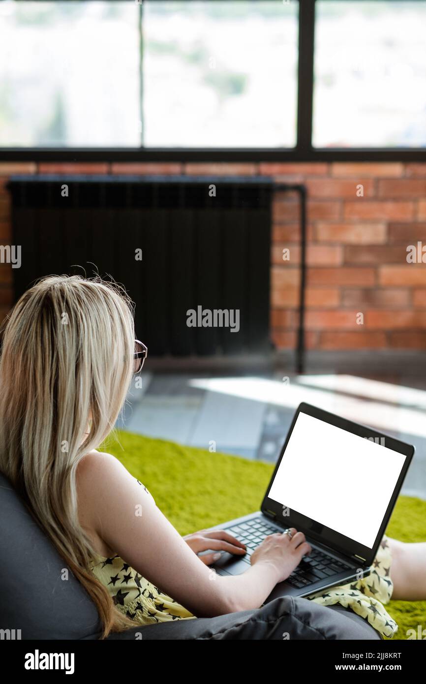 Virtual assistant hi-res stock photography and images - Alamy