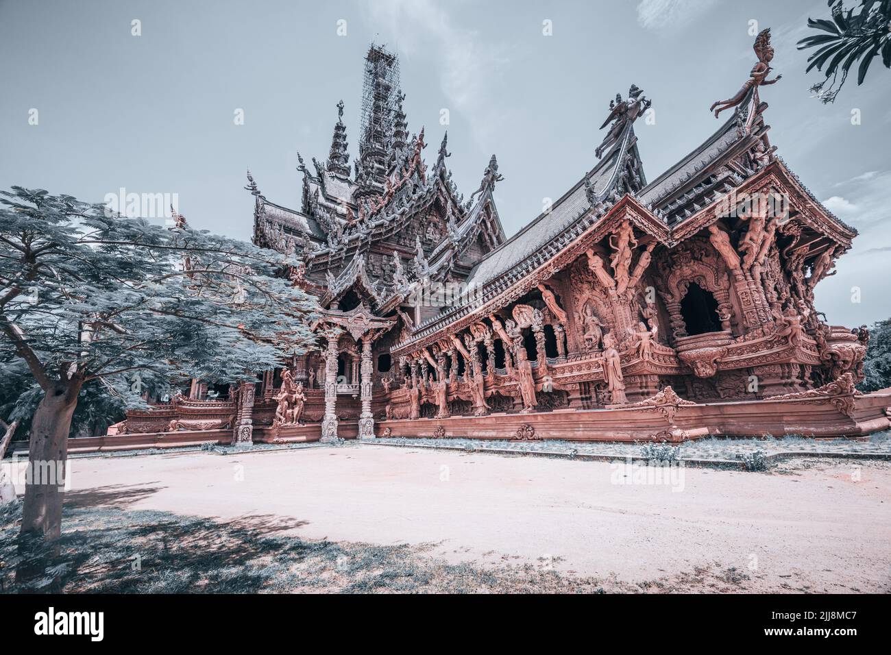 The Sanctuary of Truth is a Buddhist temple-style memorial in Pattaya ...