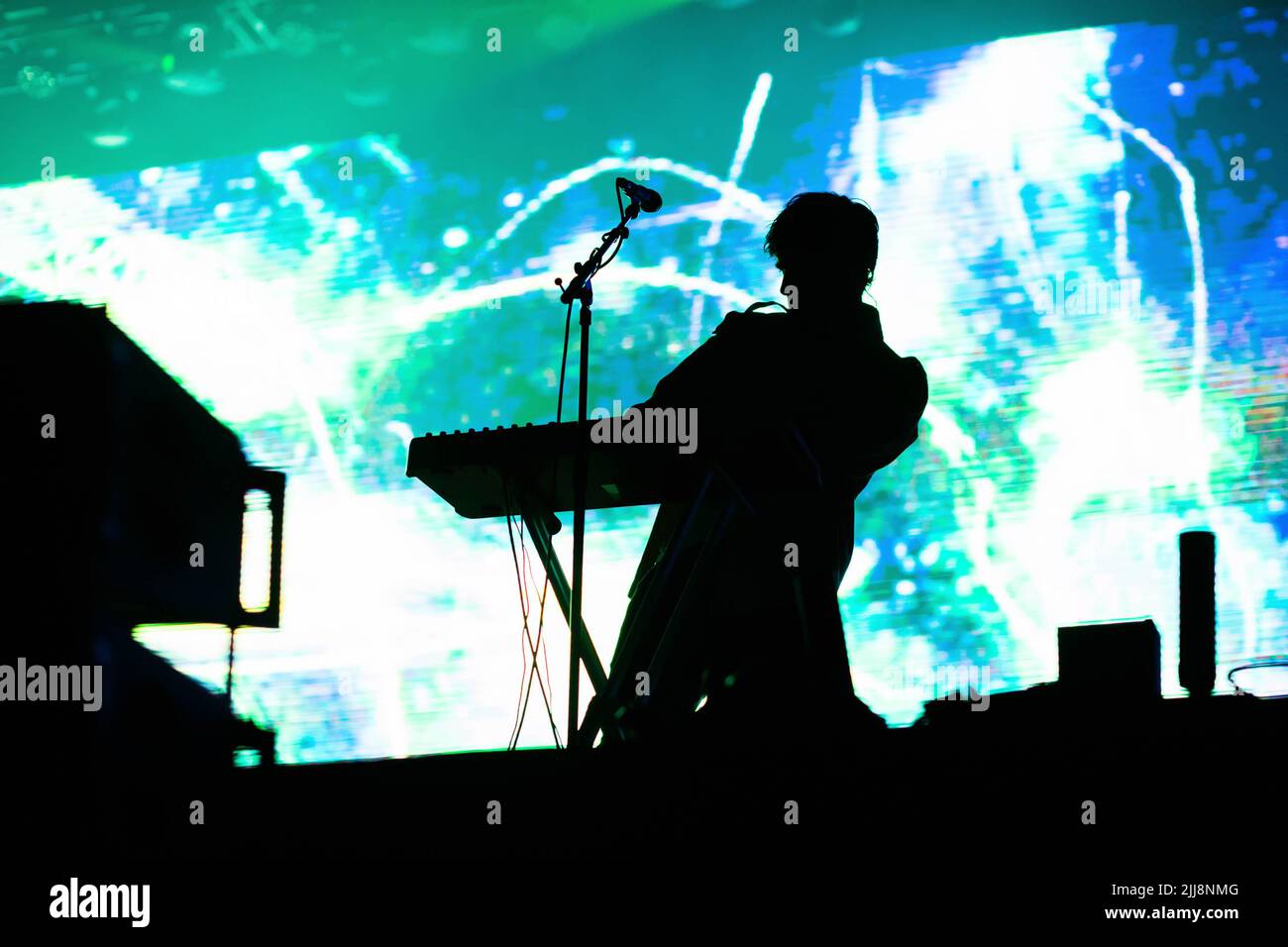 singer silhouette in stage lights live concert Stock Photo - Alamy