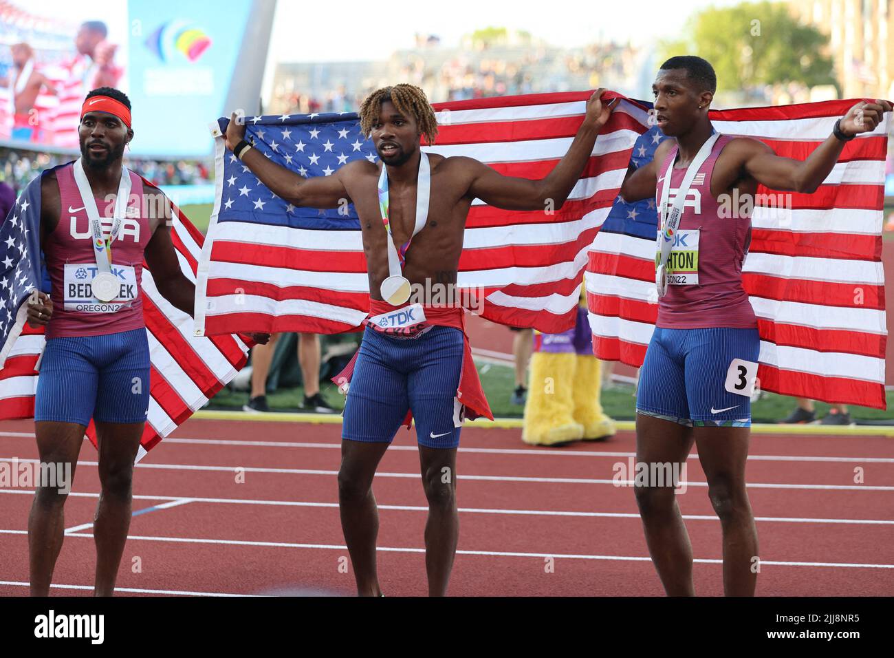 Men´s 200 medalists from left:Kenny Bednarek of USA ,silver, Noah Lyles of teh USA, gold ...