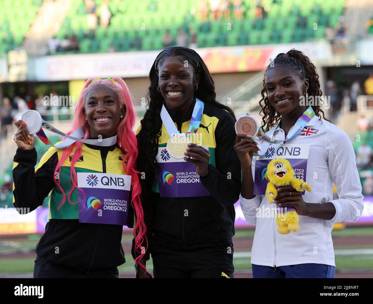 Shericka jackson 2022 gold hi-res stock photography and images - Alamy