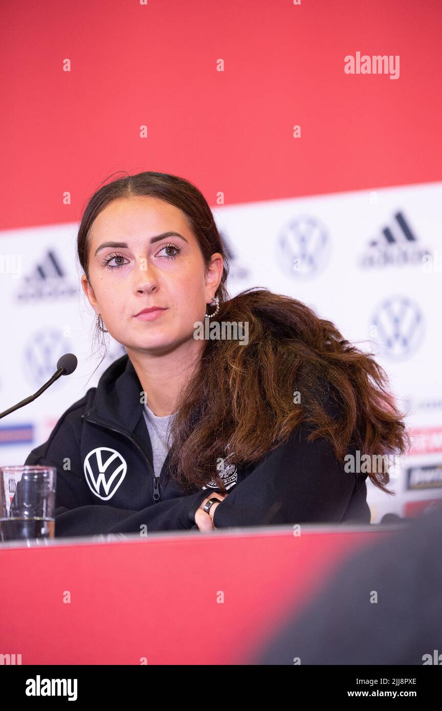 Germanys women national soccer team hi-res stock photography and images ...